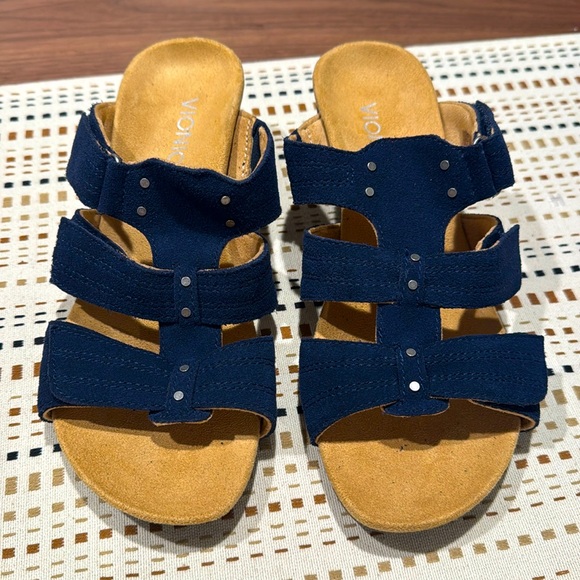 Vionic | Shoes | Vionic Corra Slide Wedge Sandals Like New | Poshmark